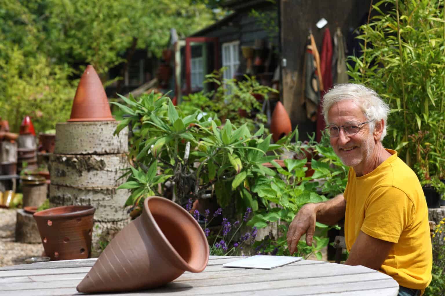 Jonathan Garratt Dorset Potter – Wood-Fired Kiln & Garden Art